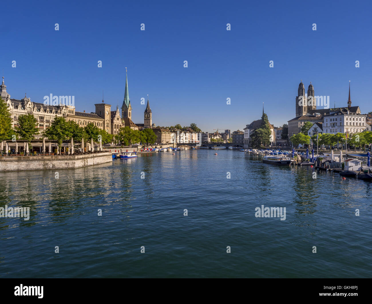 Blick auf Zürich an einem sonnigen Tag, Schweiz, Europa Stockfotografie ...