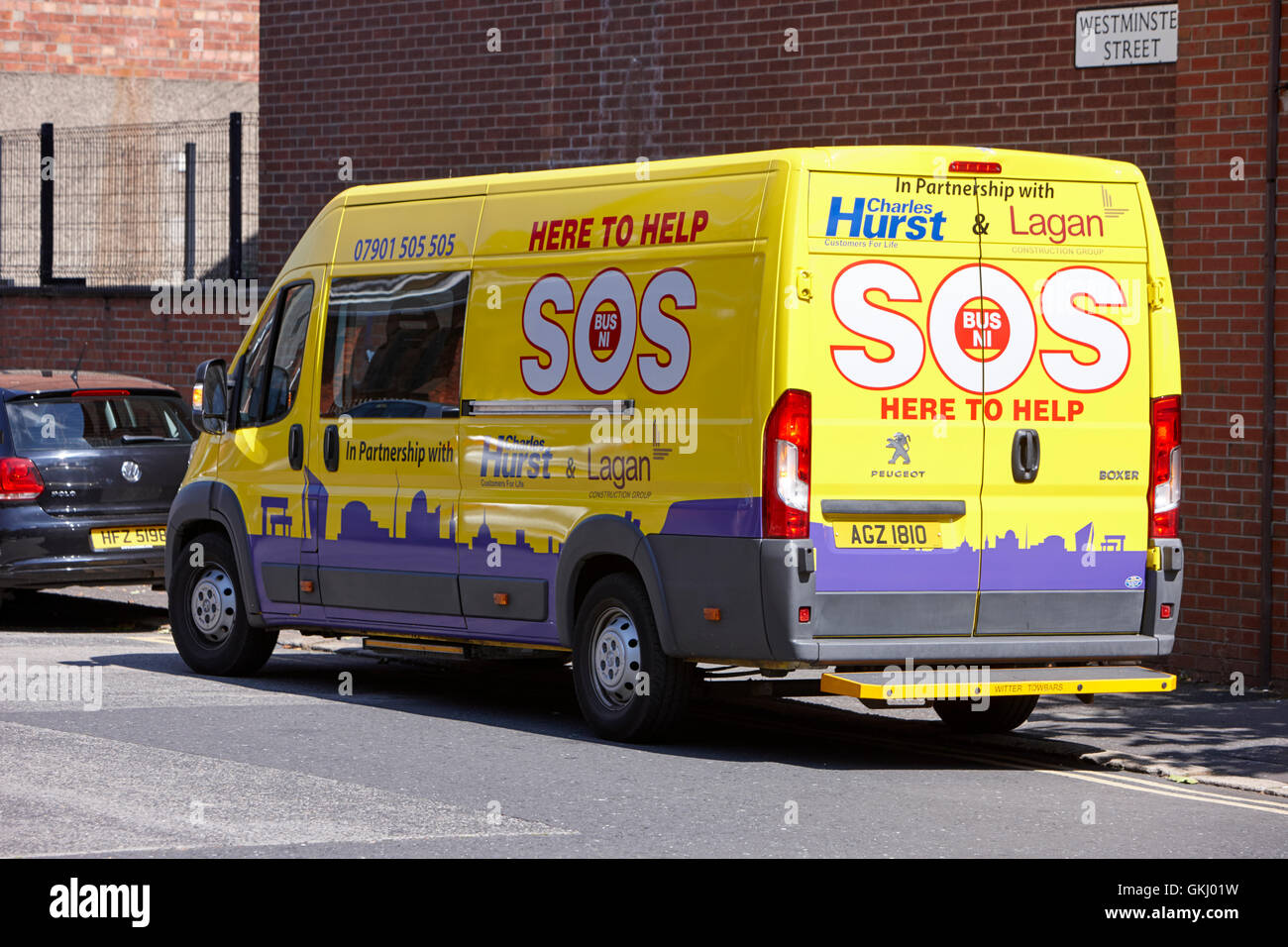 Sos bus -Fotos und -Bildmaterial in hoher Auflösung – Alamy
