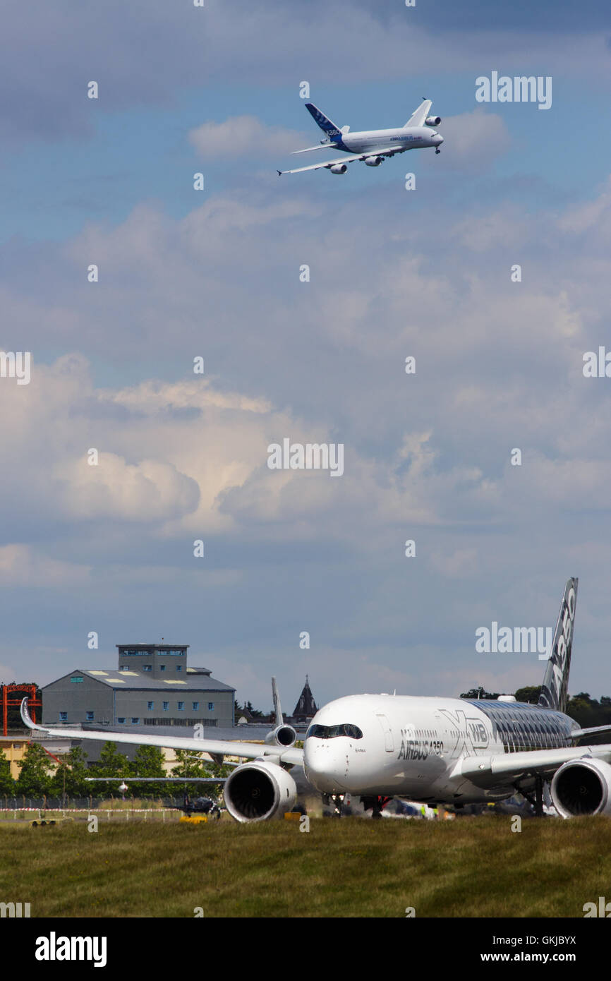 Landing lights a380 -Fotos und -Bildmaterial in hoher Auflösung – Alamy