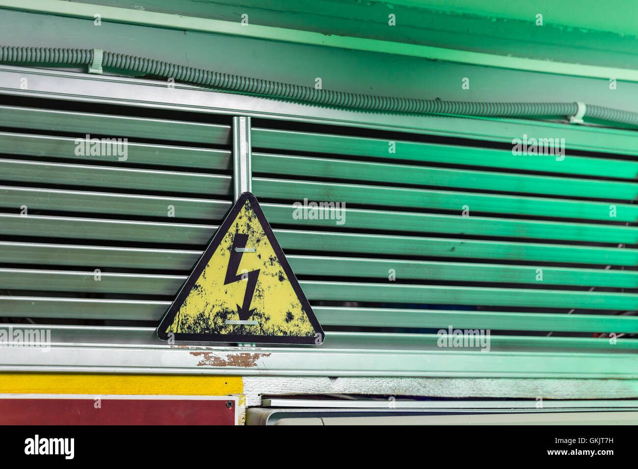 Strom symbol strom blitz zeichen sicherheit warnung gefahr -Fotos und ...