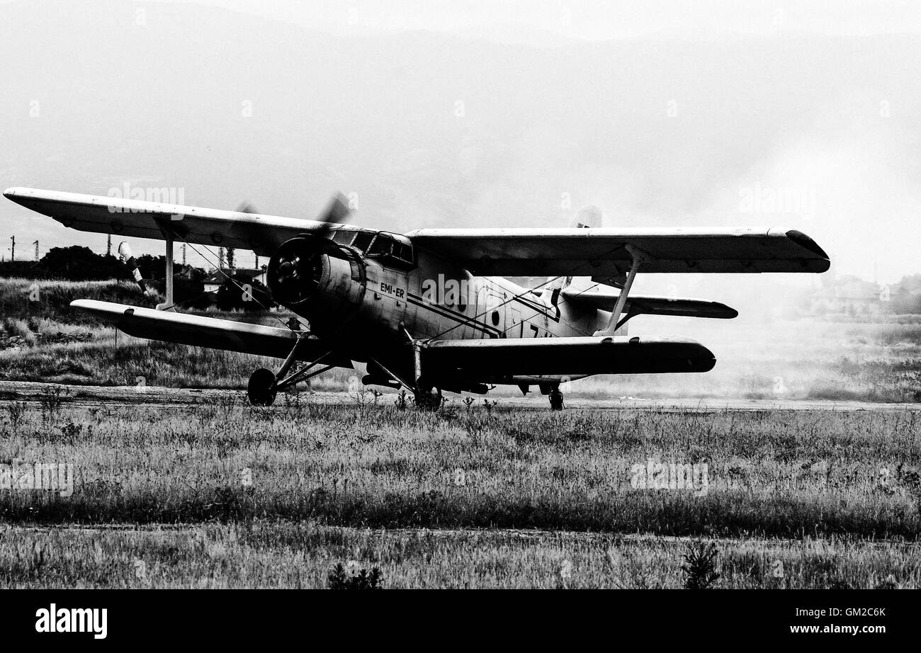 Crop duster Schwarzweiß-Stockfotos und -bilder - Alamy