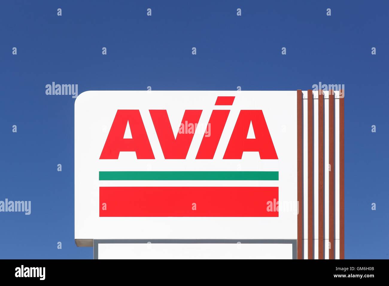 Avia logo -Fotos und -Bildmaterial in hoher Auflösung – Alamy