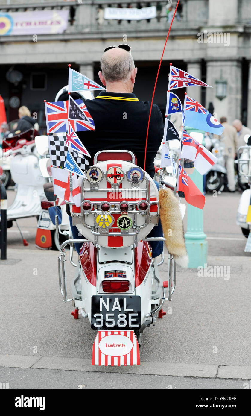 Mods scooters brighton england -Fotos und -Bildmaterial in hoher ...