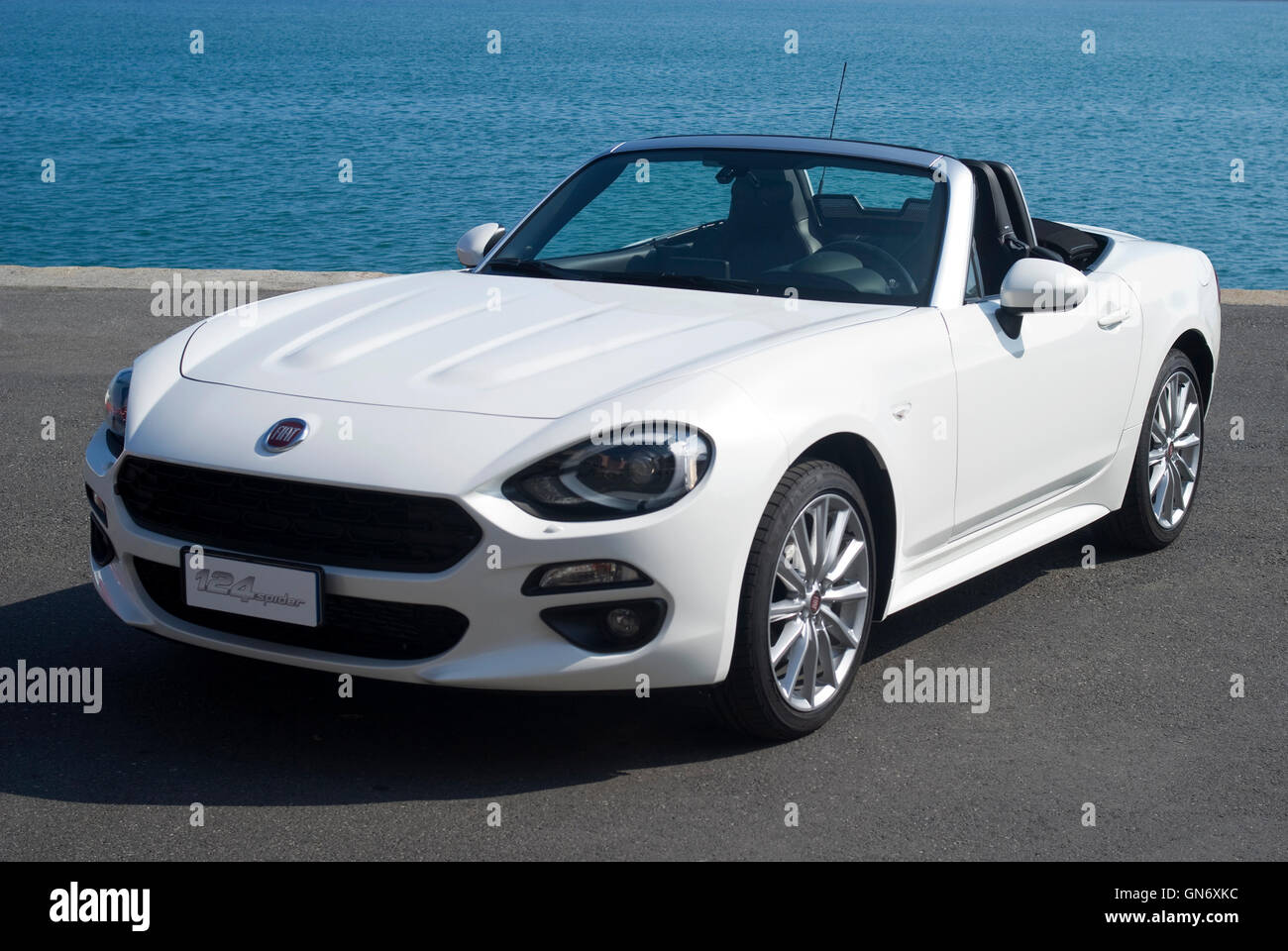Neue fiat spinne -Fotos und -Bildmaterial in hoher Auflösung – Alamy