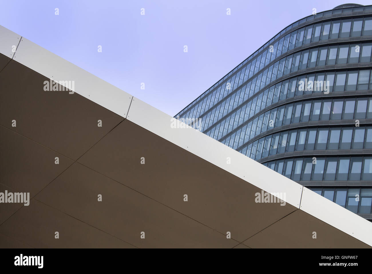 Modern architecture vienna austria -Fotos und -Bildmaterial in hoher ...