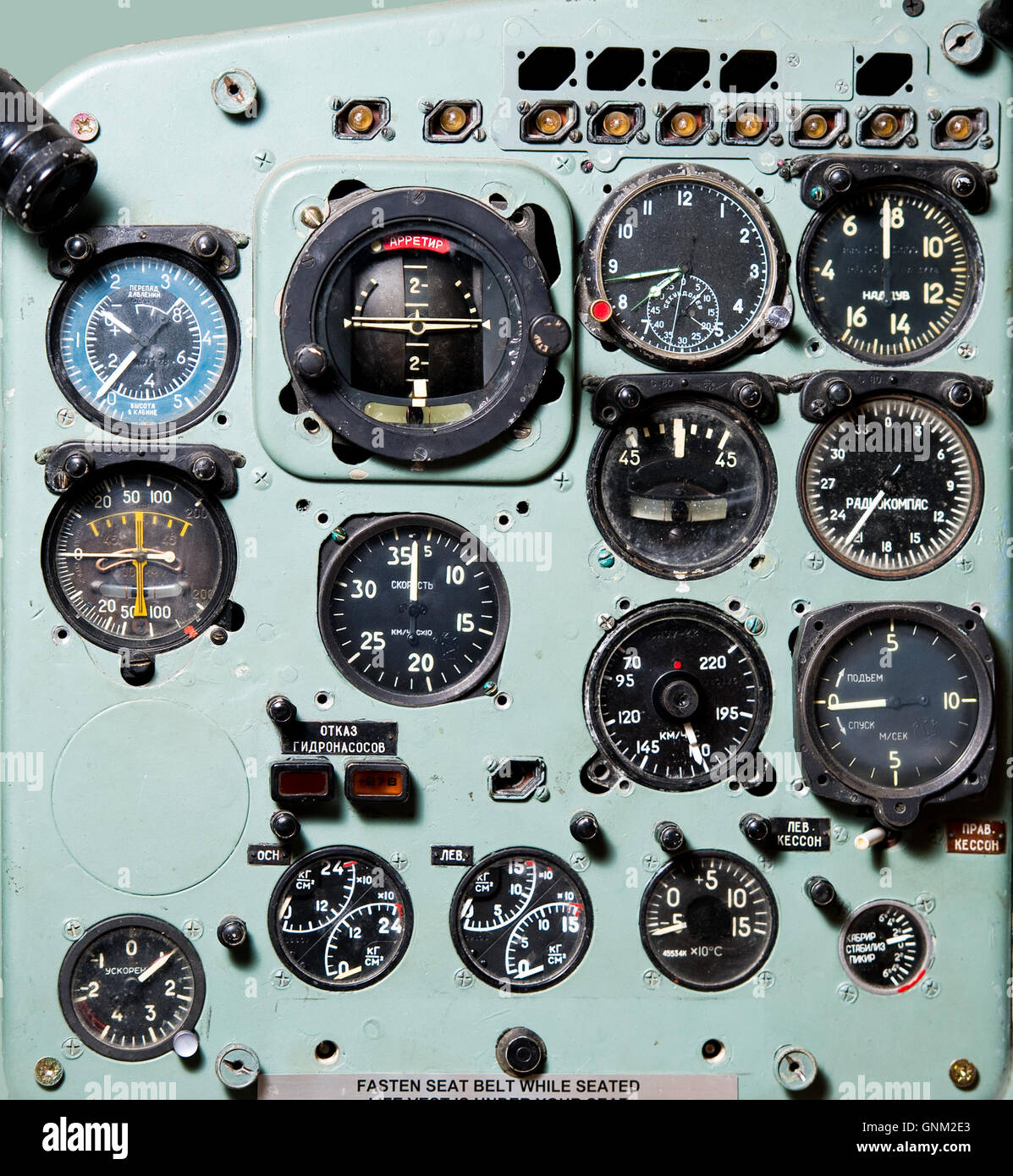 Cockpit avionik -Fotos und -Bildmaterial in hoher Auflösung – Alamy