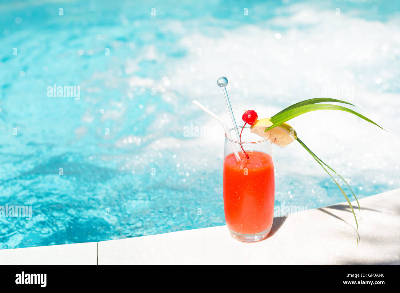 Cocktailbar am strand -Fotos und -Bildmaterial in hoher Auflösung – Alamy