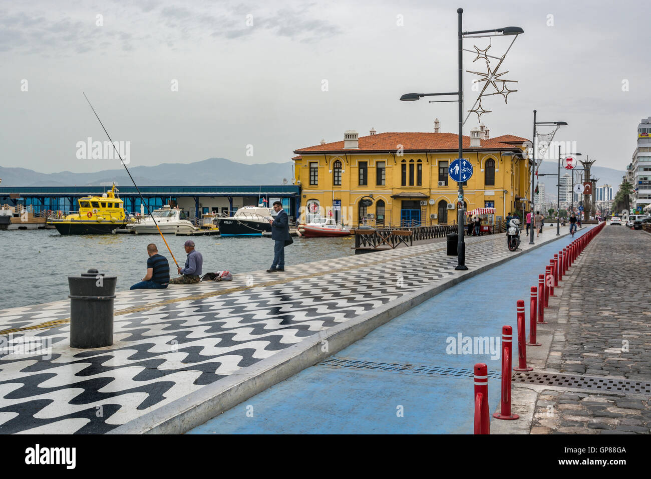 Izmir promenade -Fotos und -Bildmaterial in hoher Auflösung – Alamy