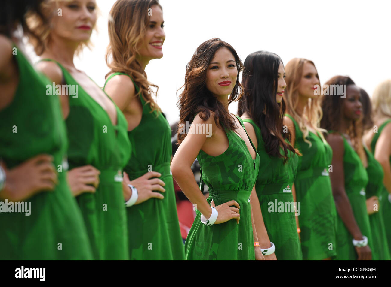 Grid girls -Fotos und -Bildmaterial in hoher Auflösung – Alamy