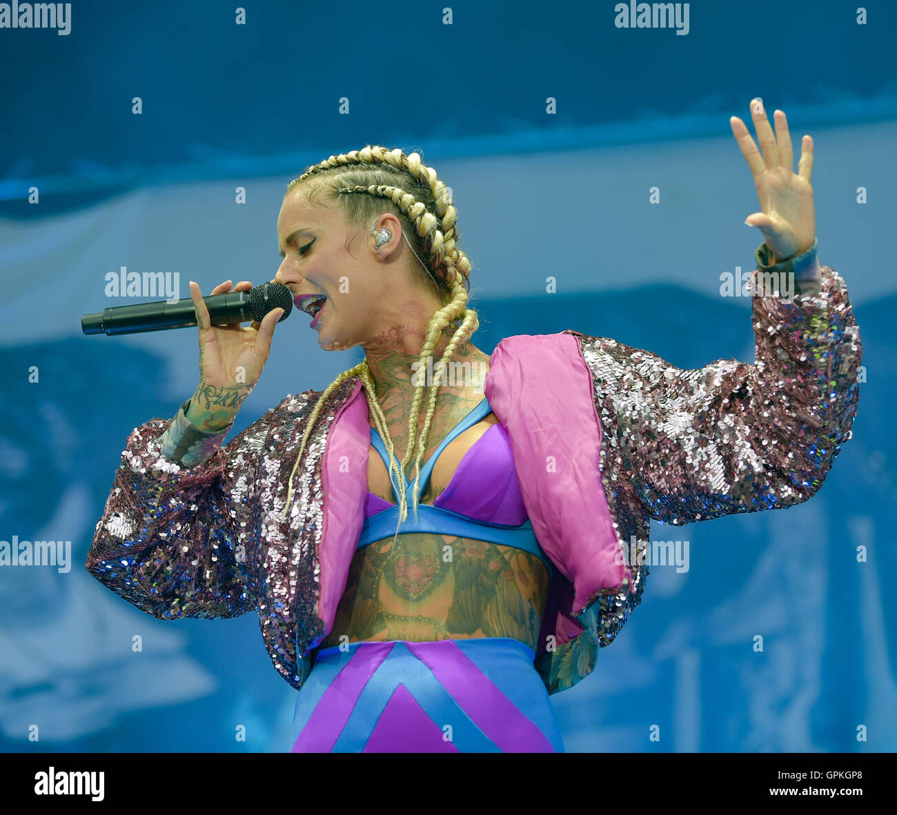 Jennifer rostock -Fotos und -Bildmaterial in hoher Auflösung – Alamy