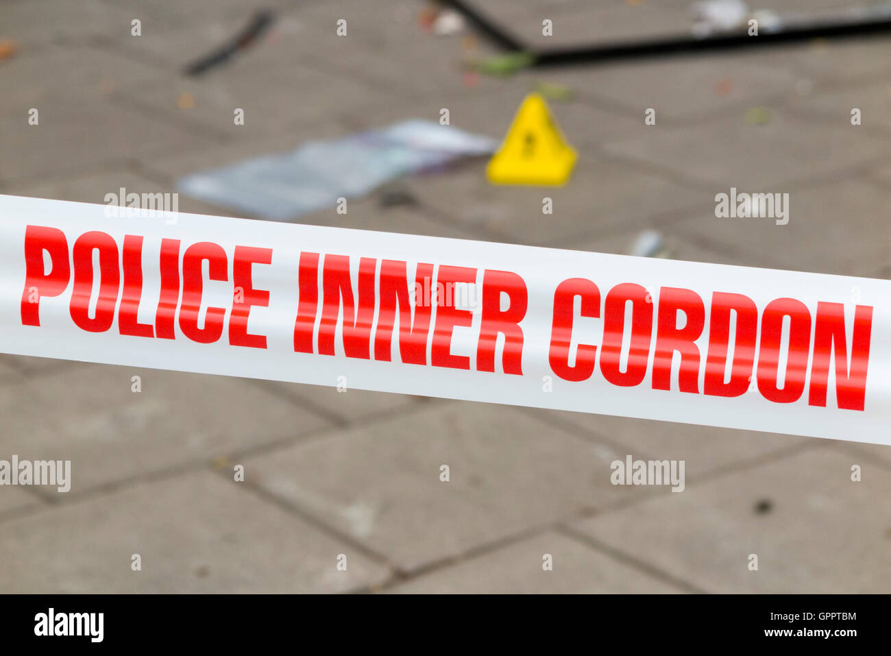 Polizei innere Cordon Band Barriere & Beweise Identifikation Nummer ...