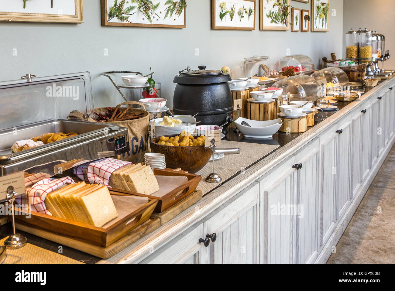 Hotel breakfast buffet -Fotos und -Bildmaterial in hoher Auflösung – Alamy