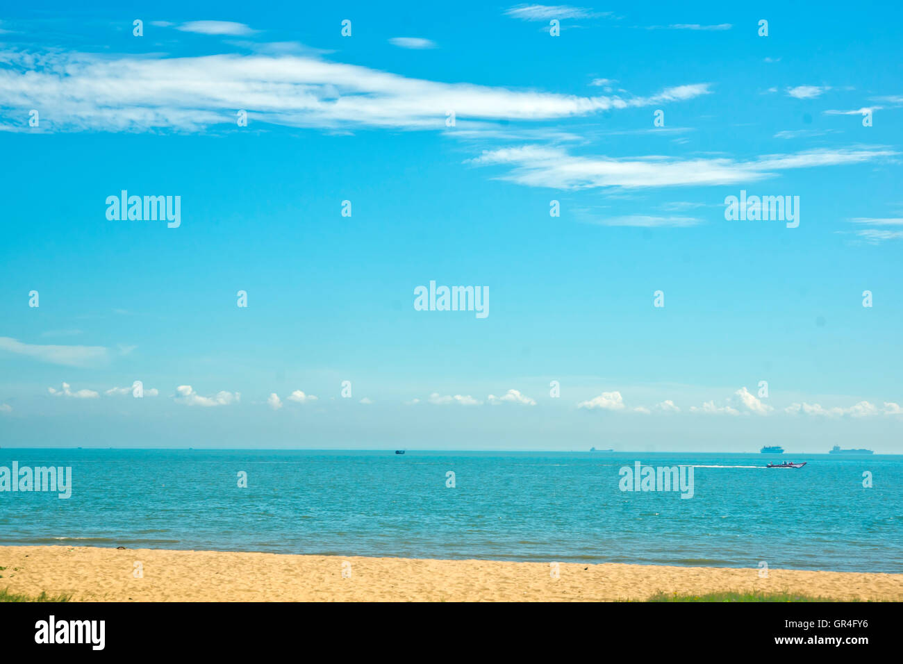 Meer strand hintergrund -Fotos und -Bildmaterial in hoher Auflösung – Alamy