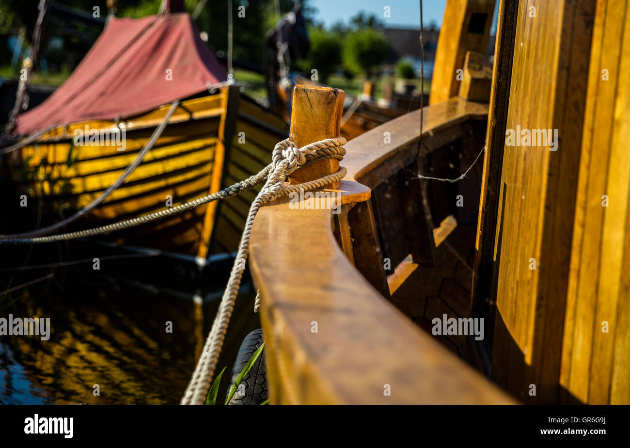 Hilfsschiff segeln -Fotos und -Bildmaterial in hoher Auflösung – Alamy
