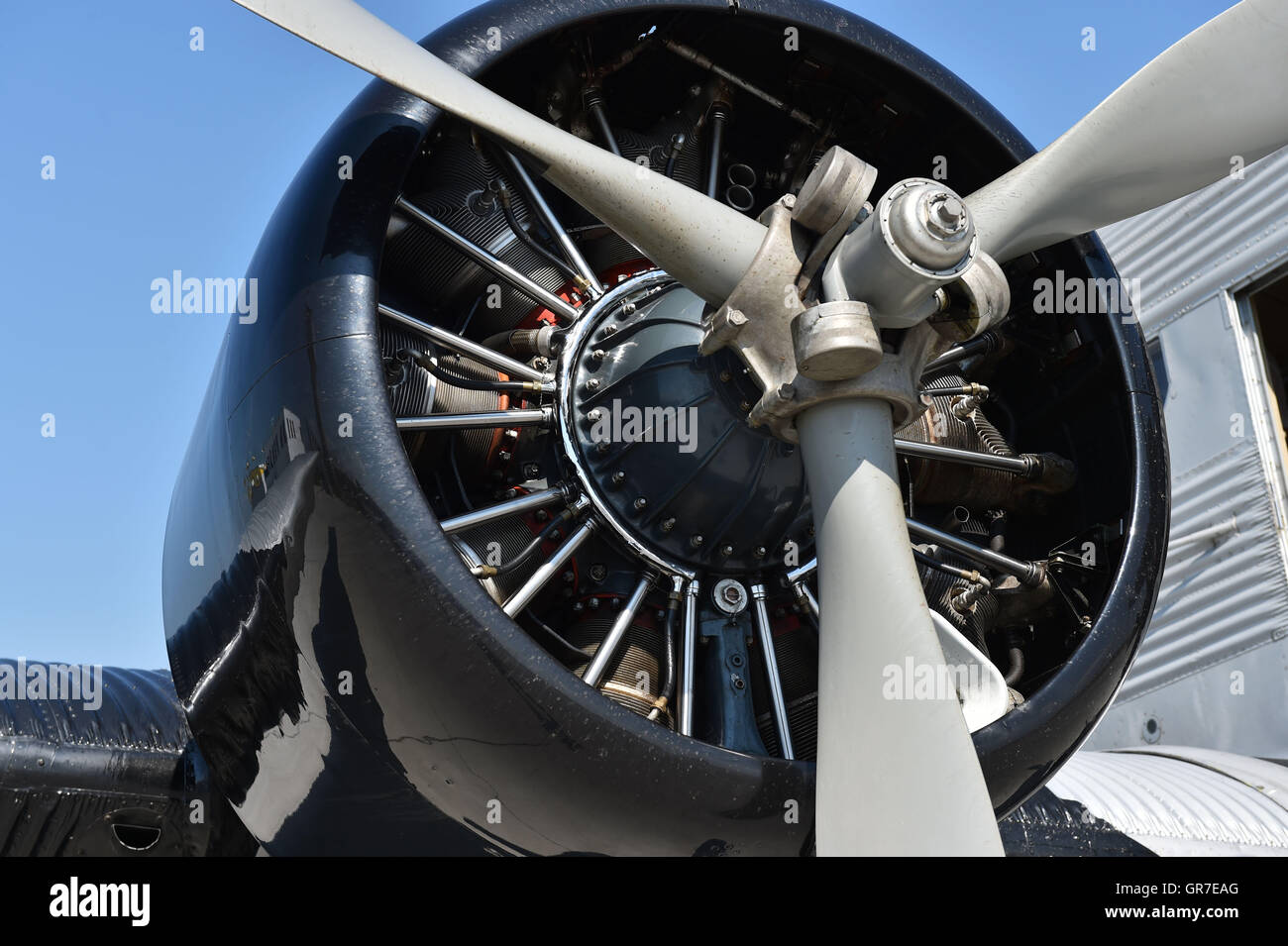 Junkers ju 52 motor -Fotos und -Bildmaterial in hoher Auflösung – Alamy