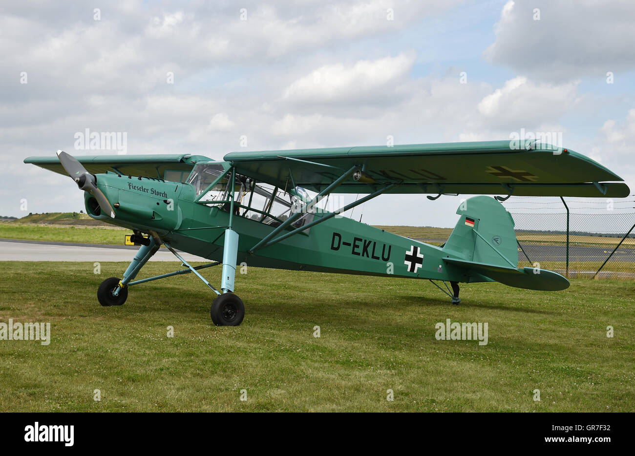 Fieseler fi 156 storch -Fotos und -Bildmaterial in hoher Auflösung – Alamy