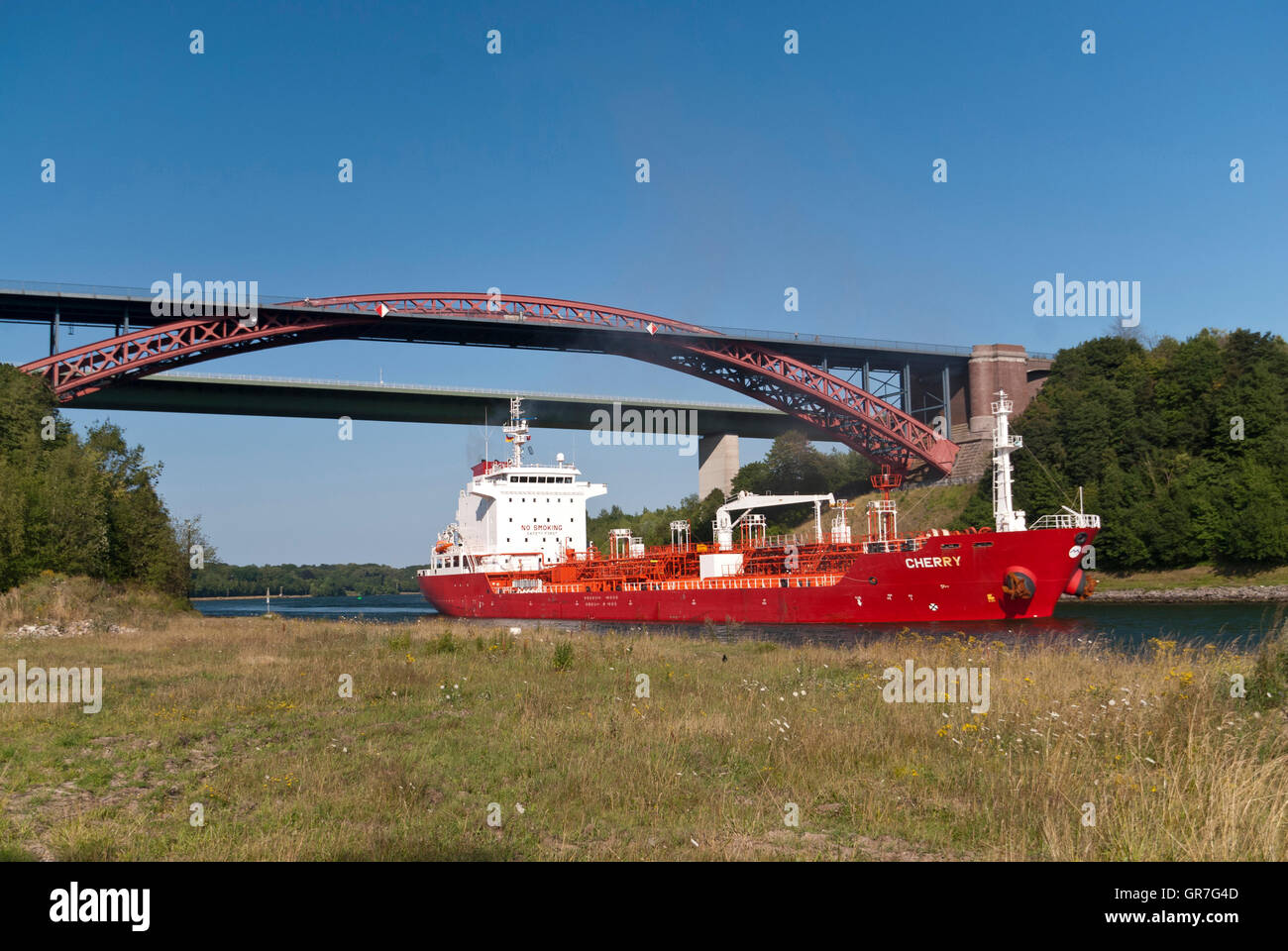 Containerschiff auf see -Fotos und -Bildmaterial in hoher Auflösung – Alamy