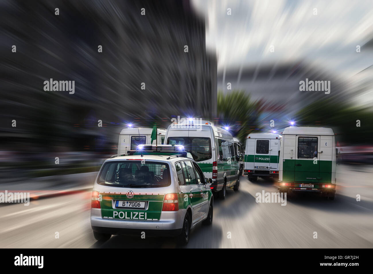 Hilfspolizei deutschland -Fotos und -Bildmaterial in hoher Auflösung ...