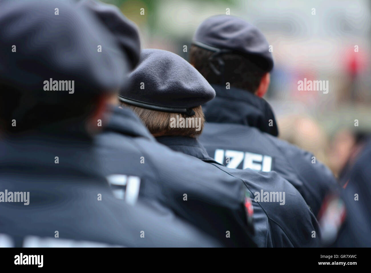 Deutschland polizeiuniform blau -Fotos und -Bildmaterial in hoher ...