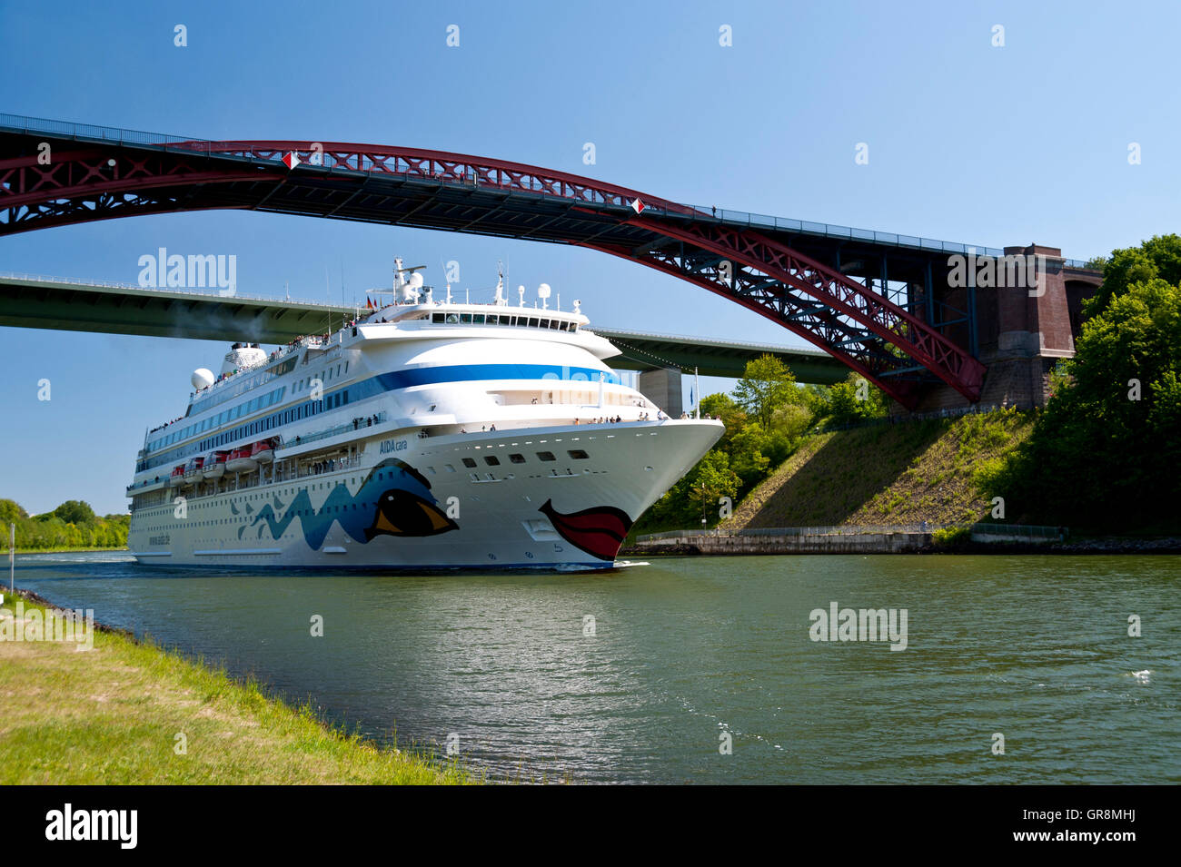 Kreuzfahrt Schiff Aidacara auf dem Nord-Ostsee-Kanal In Deutschland Stockfotografie - Alamy