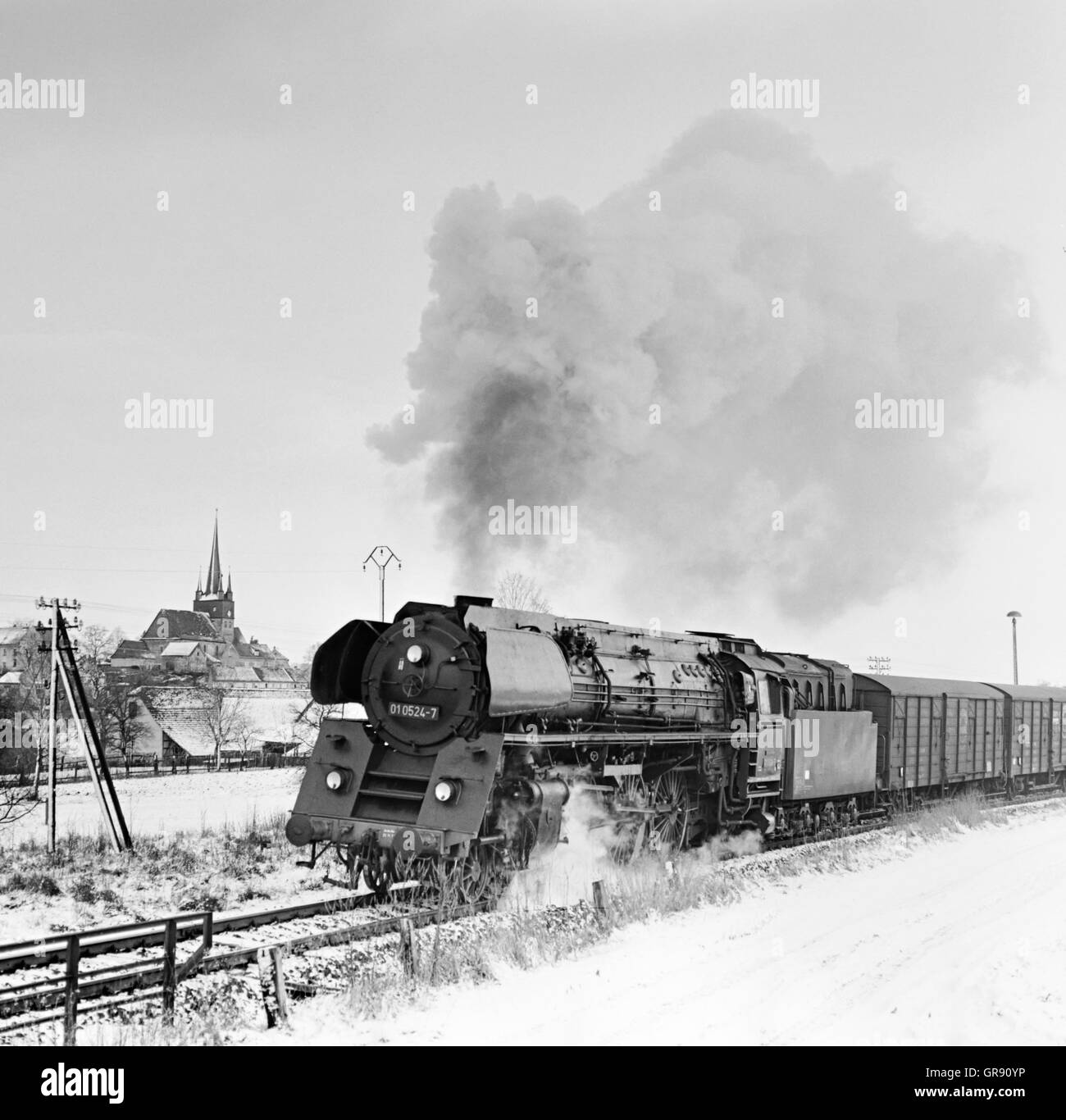 Dampflok winterwolken -Fotos und -Bildmaterial in hoher Auflösung – Alamy