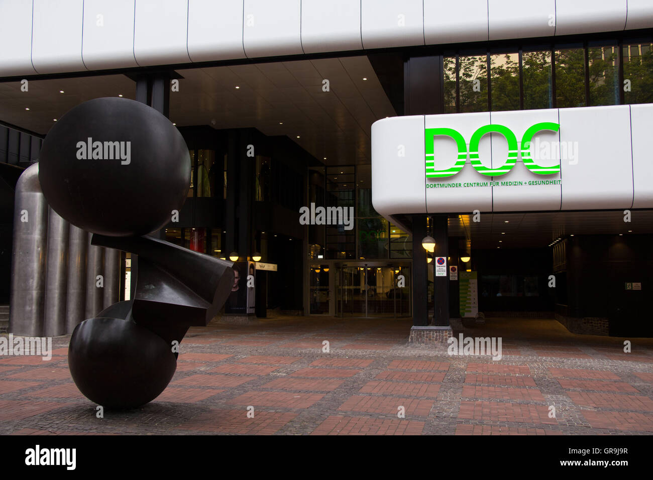 Neue medizinische behandlung -Fotos und -Bildmaterial in hoher ...