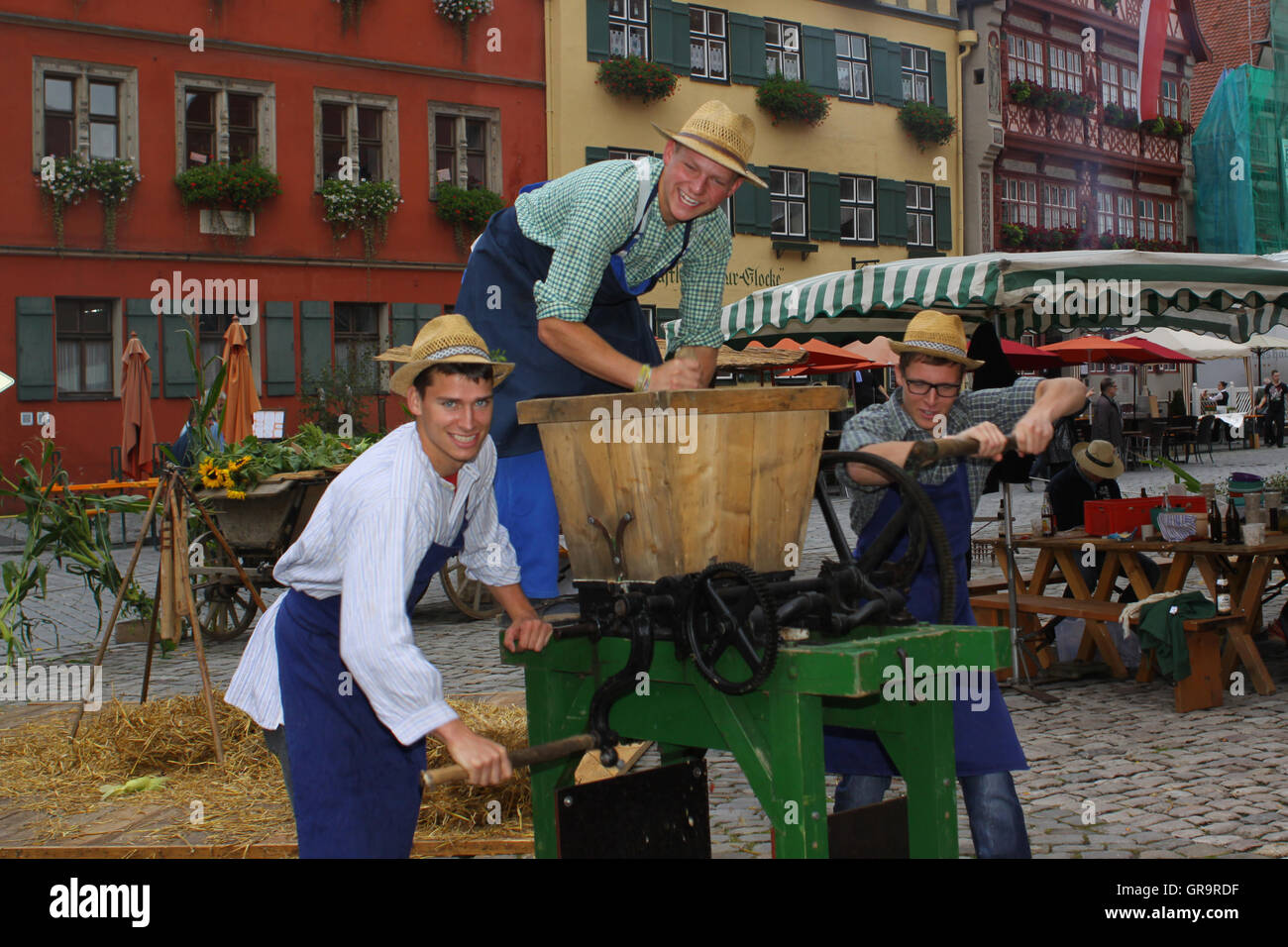 Bauern essen historisch -Fotos und -Bildmaterial in hoher Auflösung – Alamy