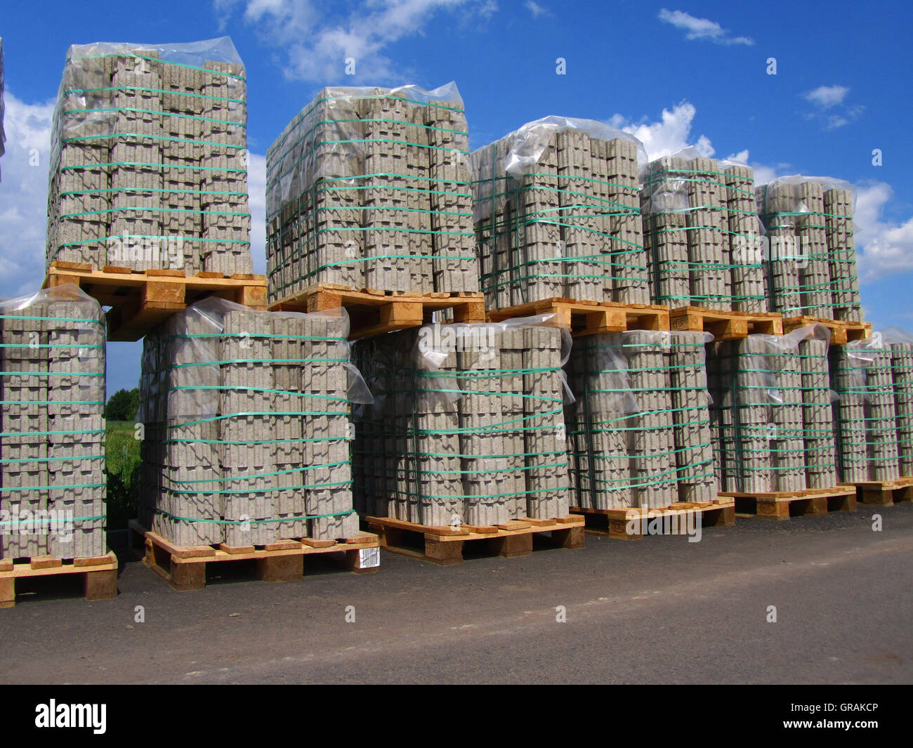 Baumaterial baustoff -Fotos und -Bildmaterial in hoher Auflösung – Alamy