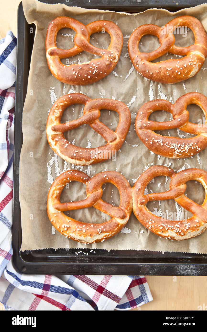 Rustikale brezel -Fotos und -Bildmaterial in hoher Auflösung – Alamy