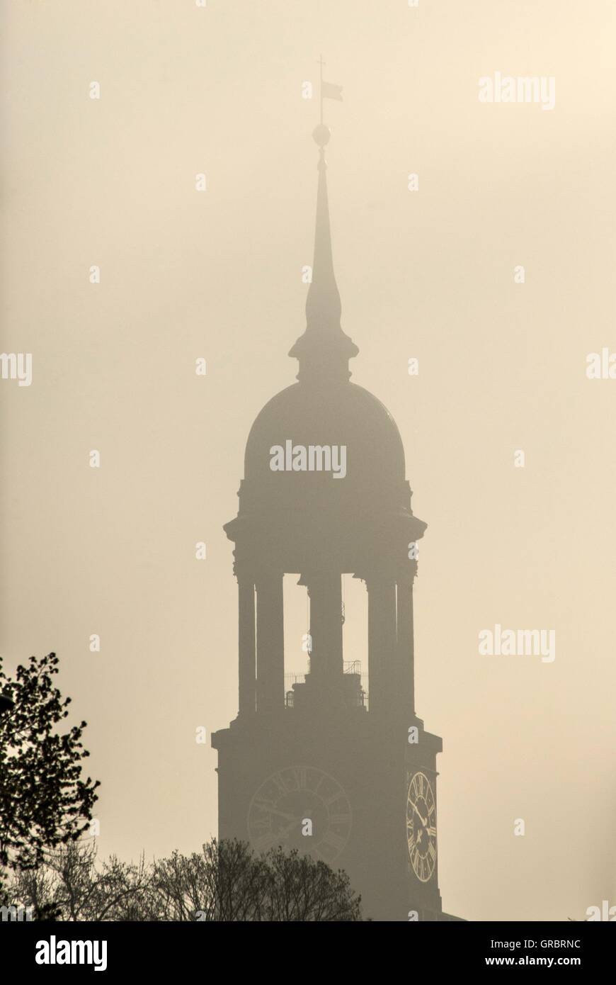 Kirche von st michel -Fotos und -Bildmaterial in hoher Auflösung – Alamy