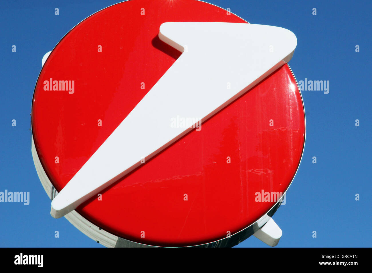 Unicredit bank logo -Fotos und -Bildmaterial in hoher Auflösung – Alamy