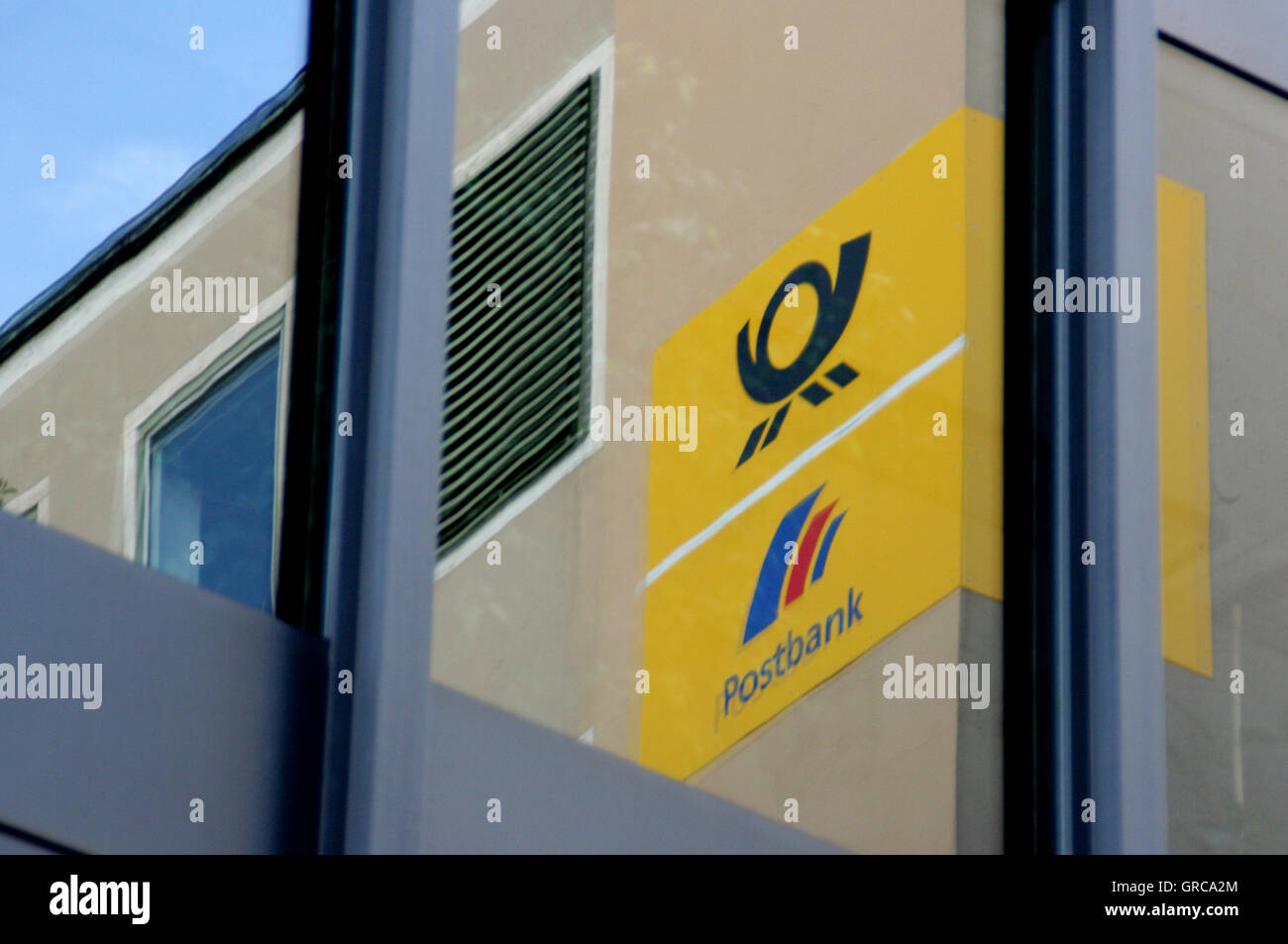 Postbank logo -Fotos und -Bildmaterial in hoher Auflösung – Alamy