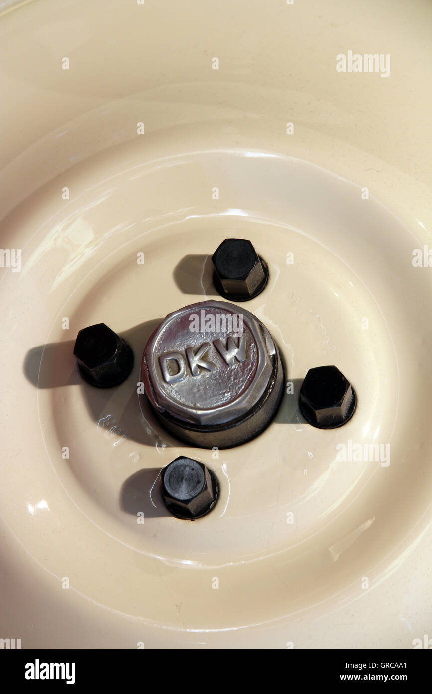 Dkw logo -Fotos und -Bildmaterial in hoher Auflösung – Alamy