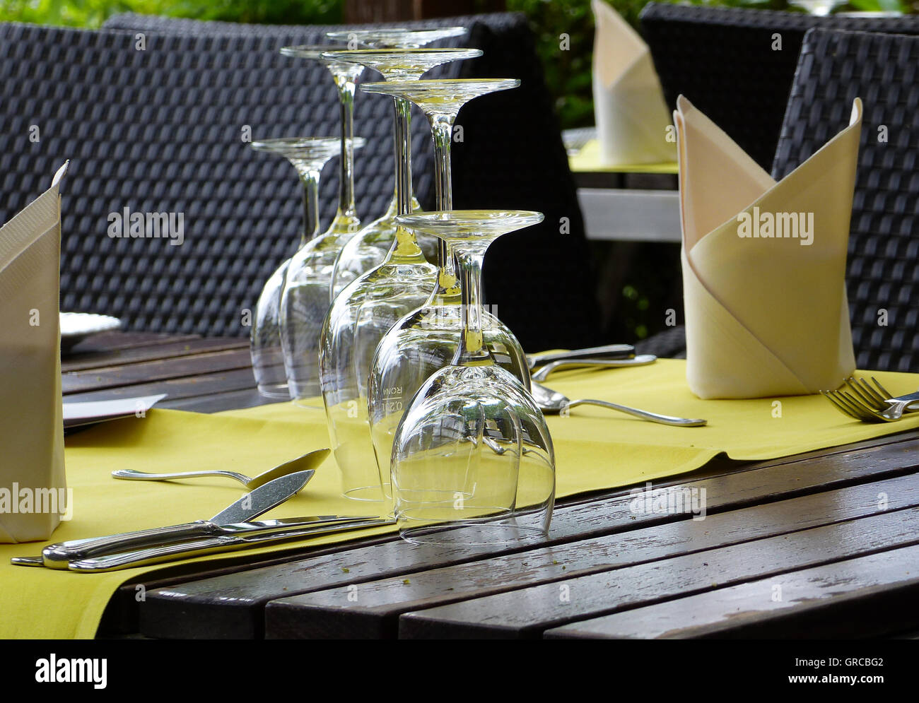 Restaurant tischdetail -Fotos und -Bildmaterial in hoher Auflösung – Alamy