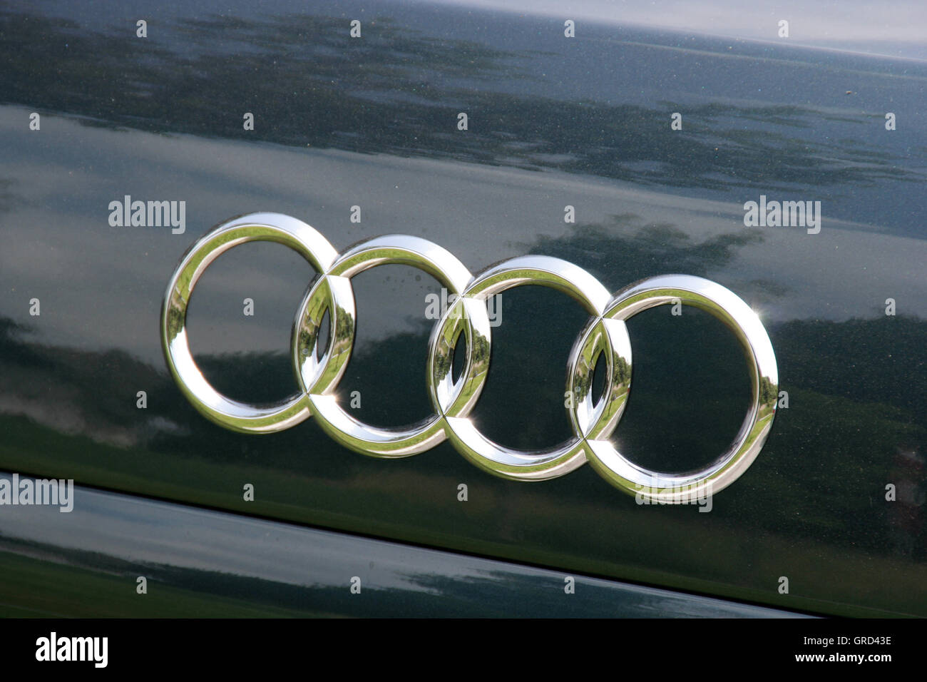 Symbole audi -Fotos und -Bildmaterial in hoher Auflösung – Alamy