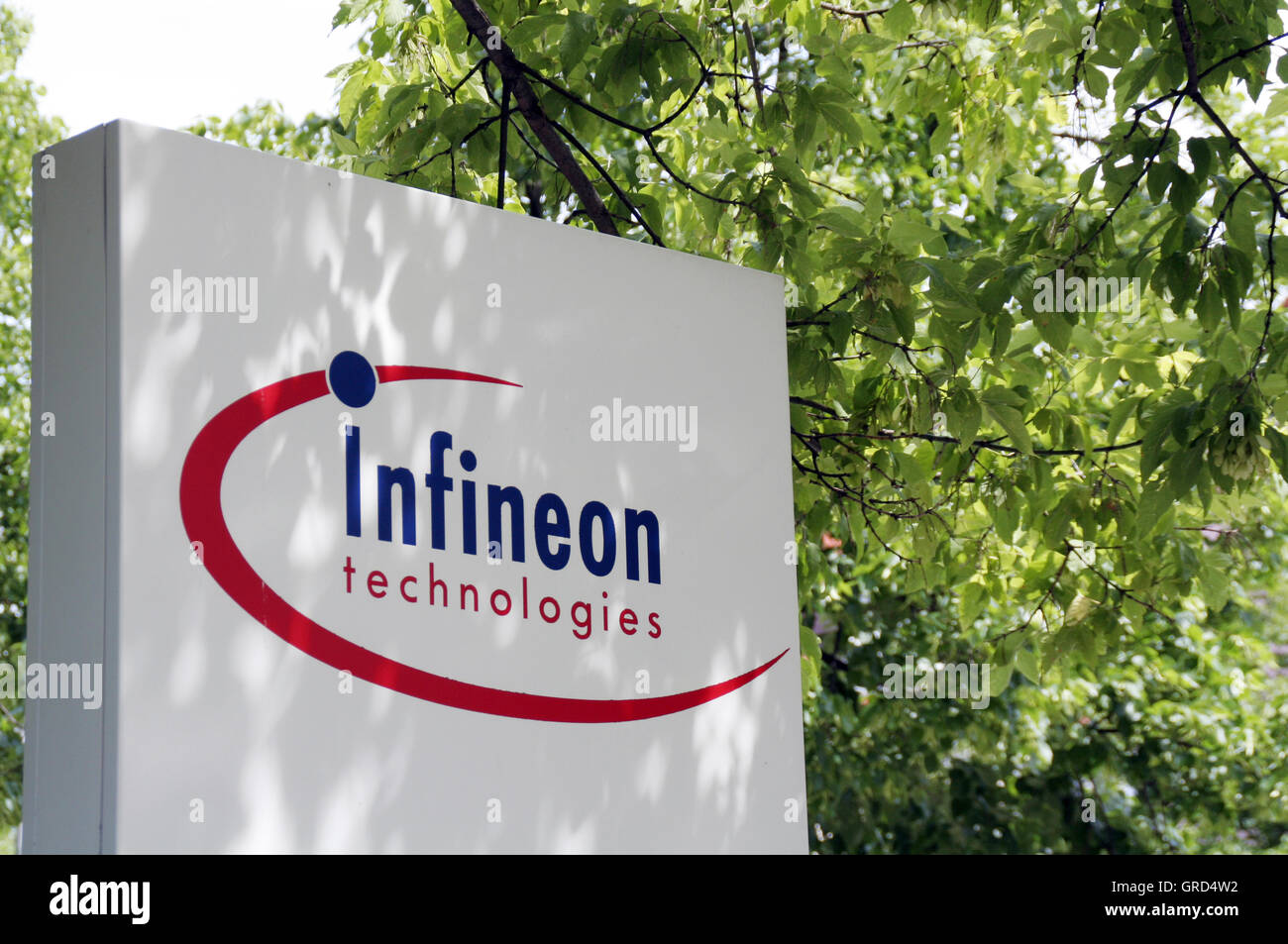 Infineon logo -Fotos und -Bildmaterial in hoher Auflösung – Alamy