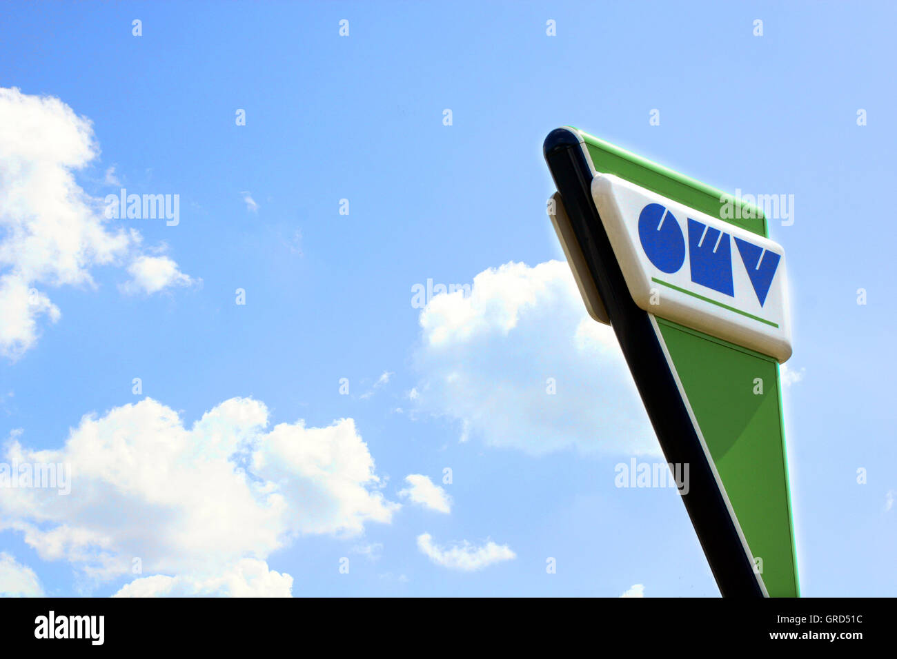 Omv logo -Fotos und -Bildmaterial in hoher Auflösung – Alamy