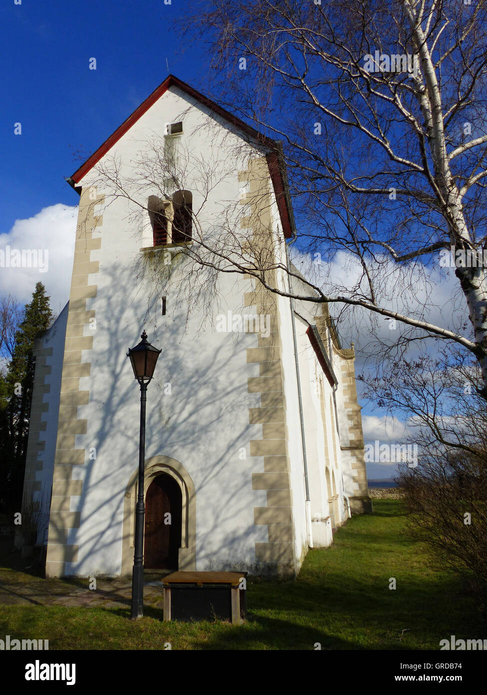 Kirchen aus dem 12 jahrhundert -Fotos und -Bildmaterial in hoher Auflösung – Alamy