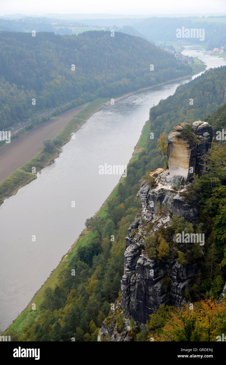 Elbe sandstein berge -Fotos und -Bildmaterial in hoher Auflösung – Alamy