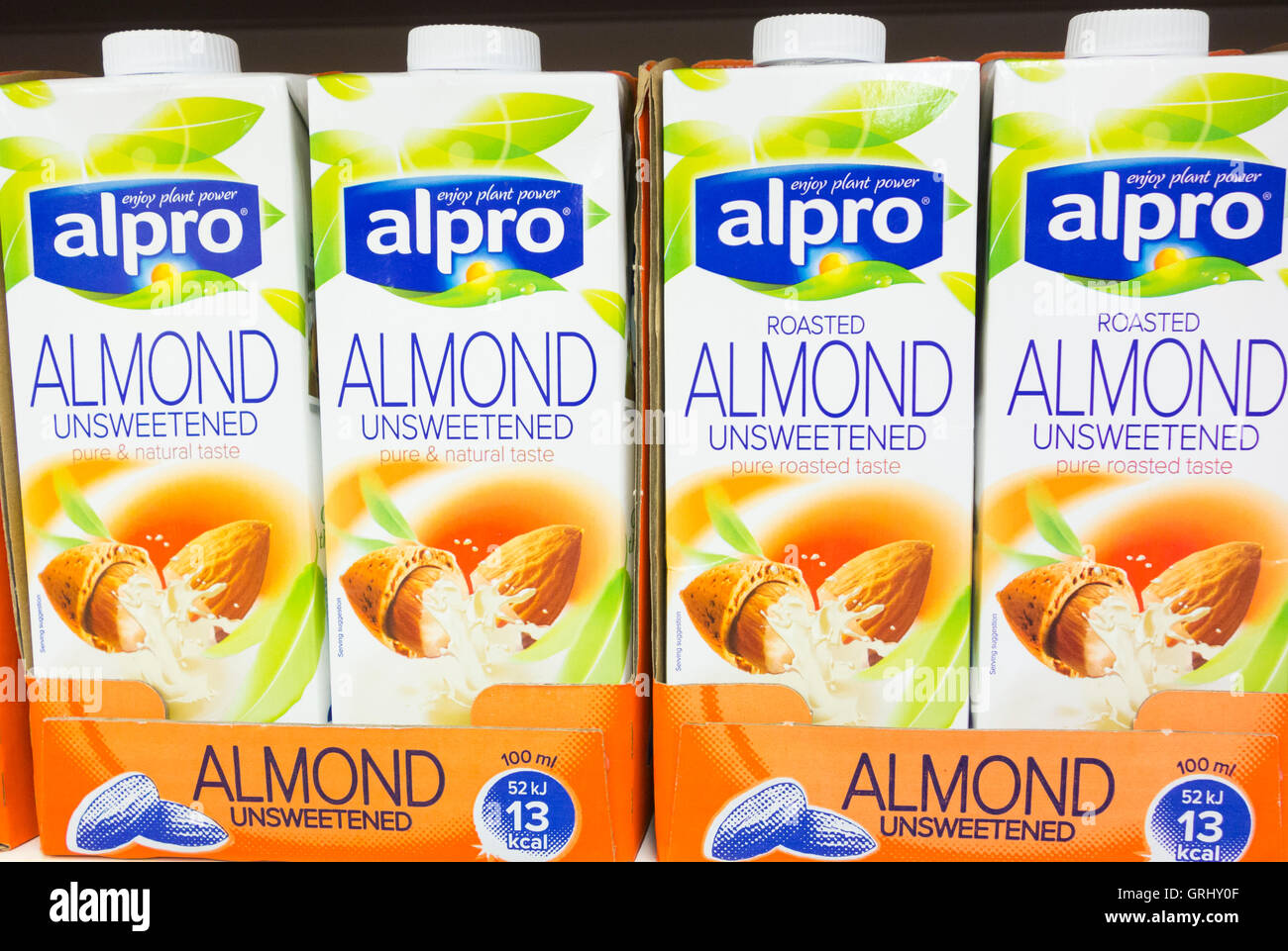 Alpro milch -Fotos und -Bildmaterial in hoher Auflösung – Alamy