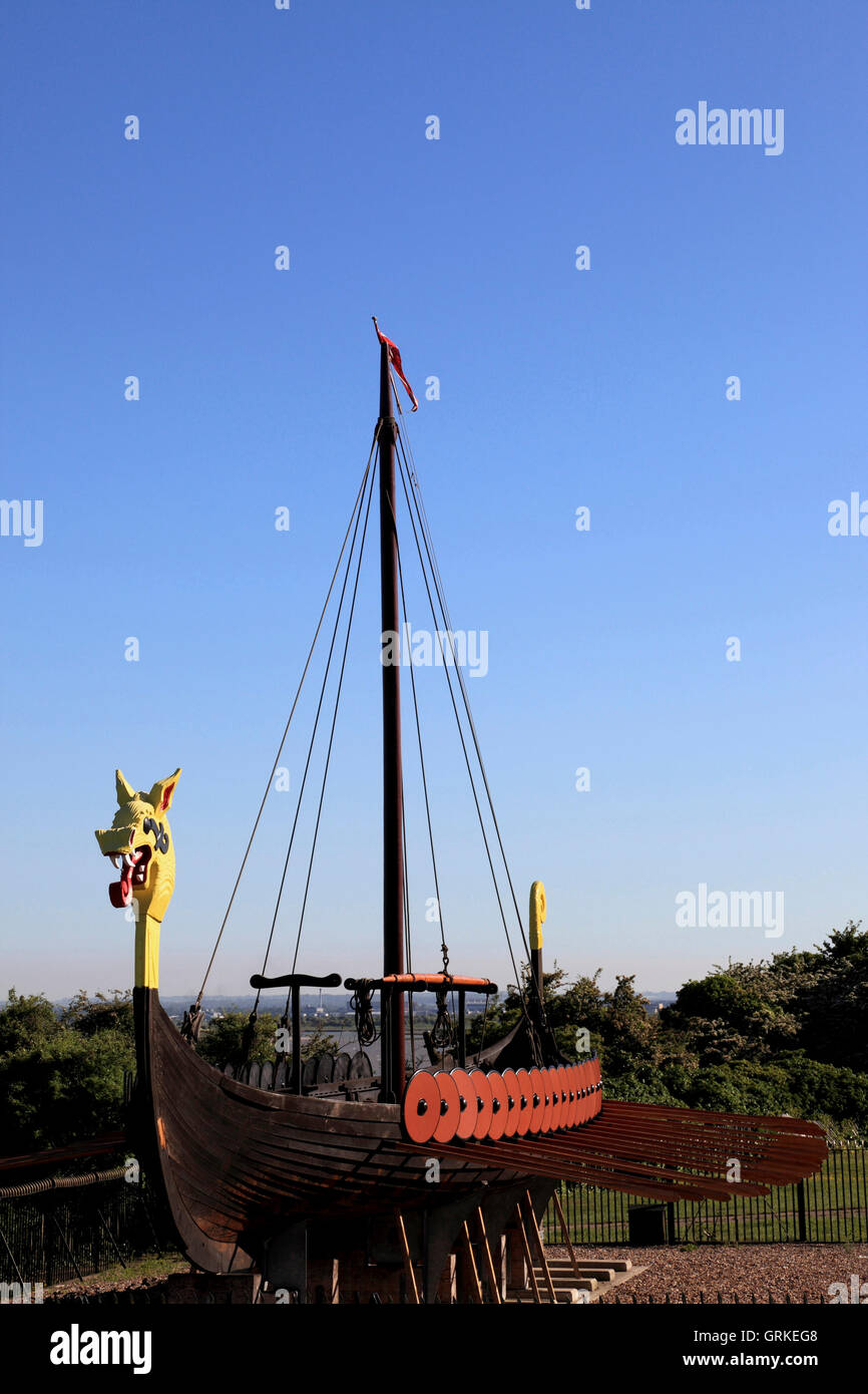 Drachenkopf wikinger -Fotos und -Bildmaterial in hoher Auflösung – Alamy