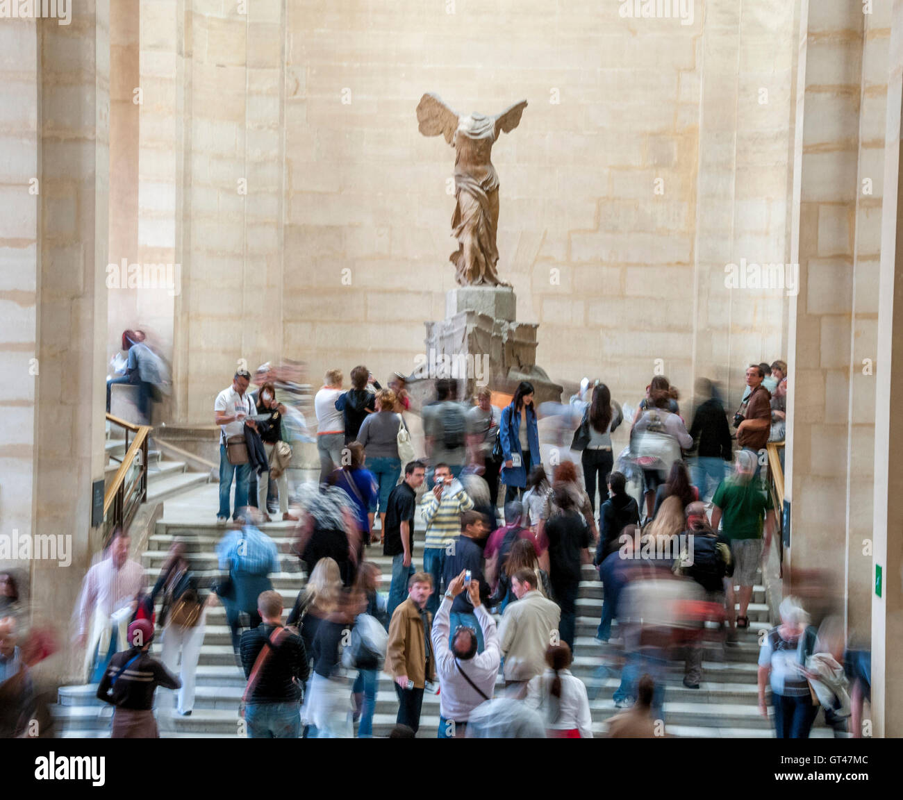 Nike samothrace louvre museum paris -Fotos und -Bildmaterial in hoher ...