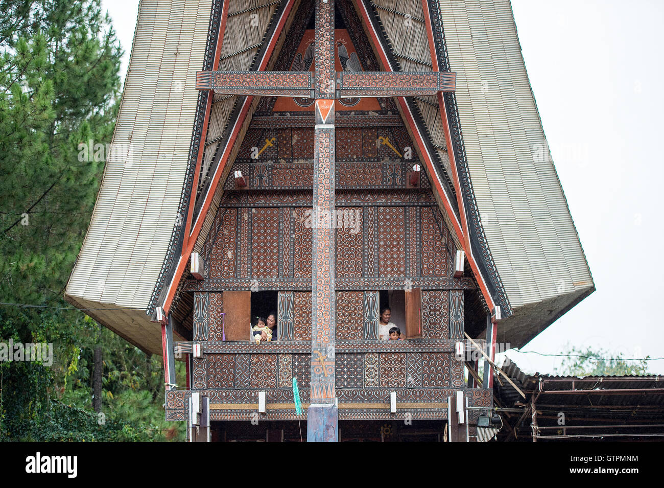 Tongkonan family -Fotos und -Bildmaterial in hoher Auflösung – Alamy