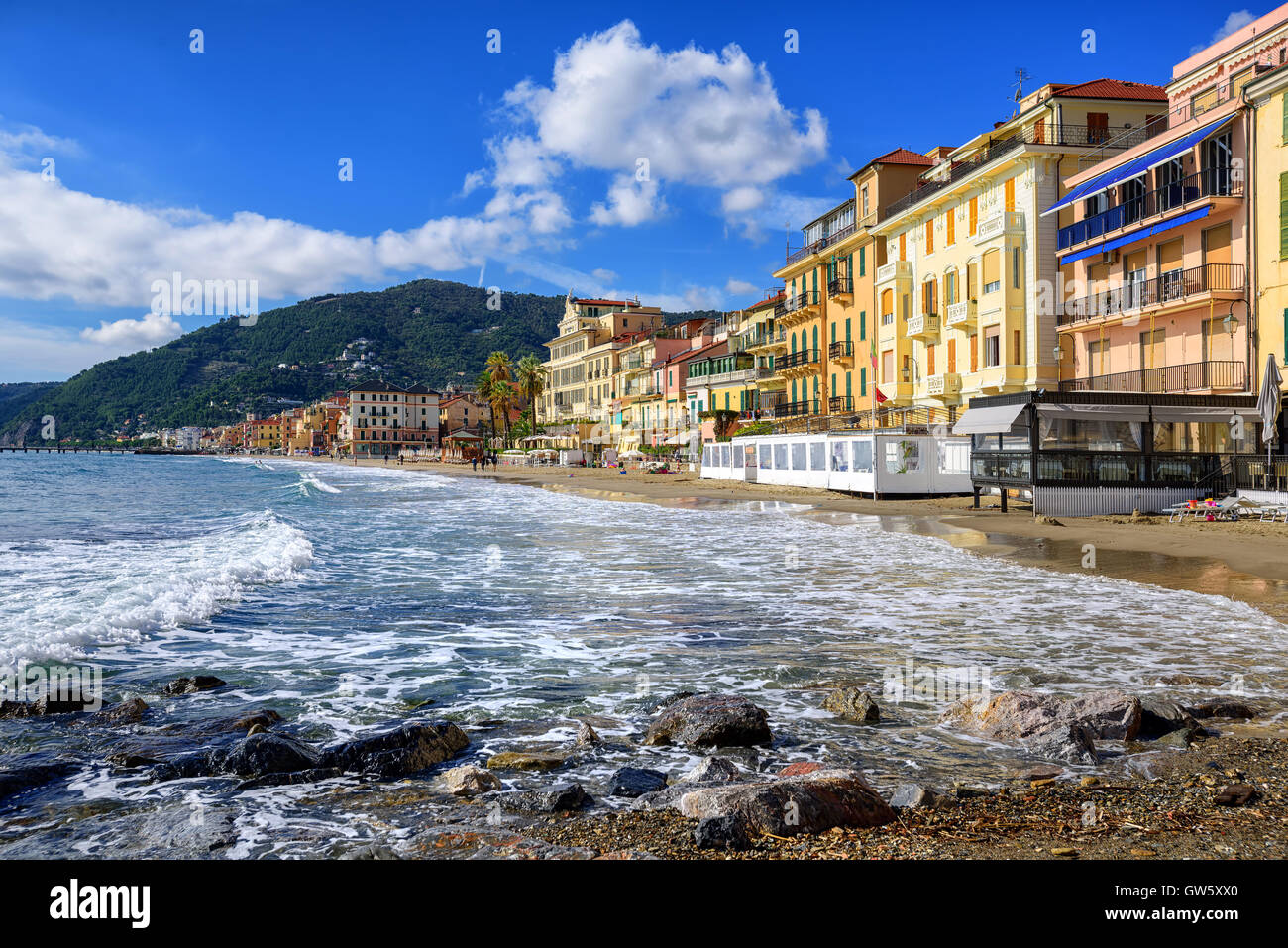 Blick auf alassio -Fotos und -Bildmaterial in hoher Auflösung – Alamy