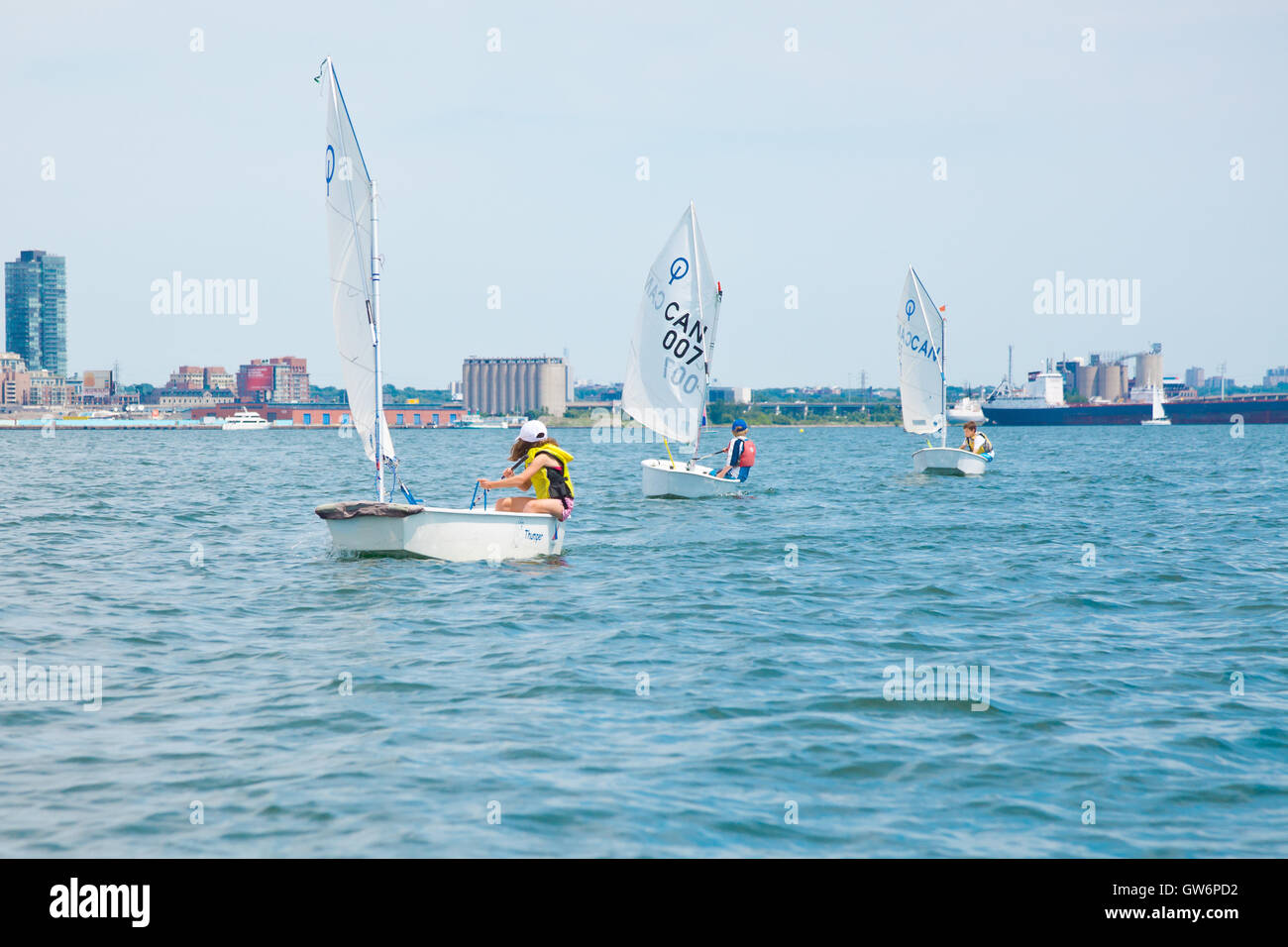 Schnelle segelboote -Fotos und -Bildmaterial in hoher Auflösung – Alamy
