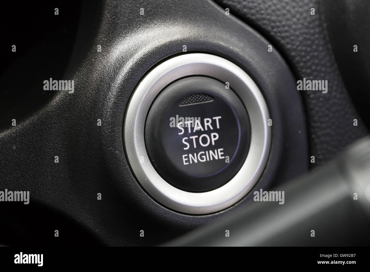 Motor-Stopp-Taster im Auto zu starten Stockfotografie - Alamy