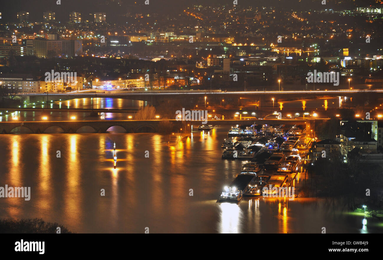 Hochwasser deutsches eck koblenz -Fotos und -Bildmaterial in hoher Auflösung – Alamy
