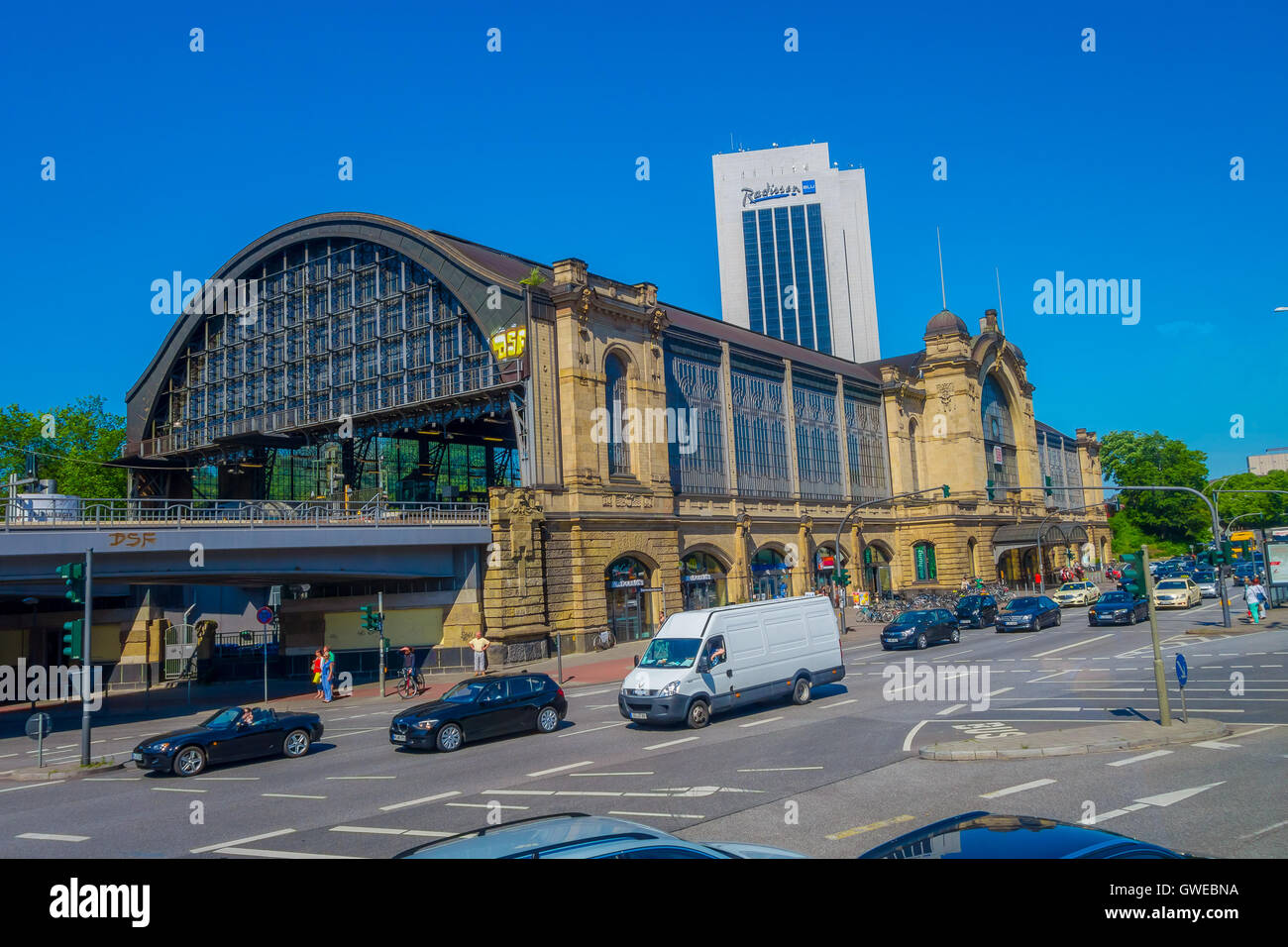 Hamburg dammtor bahnhof -Fotos und -Bildmaterial in hoher Auflösung – Alamy
