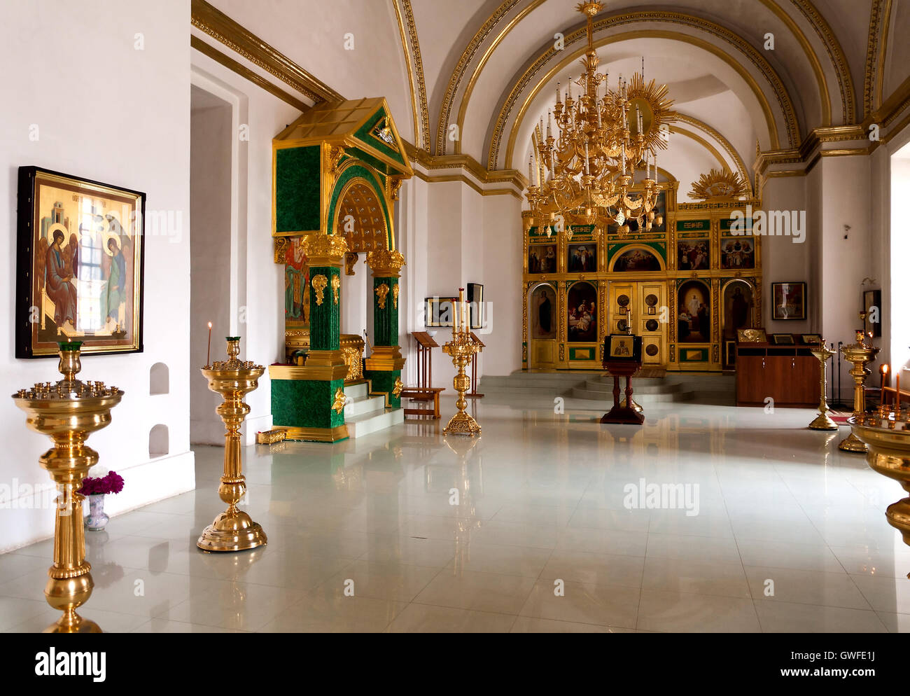 Religiöse Architektur Bild: Innenansicht einer russisch-orthodoxen ...