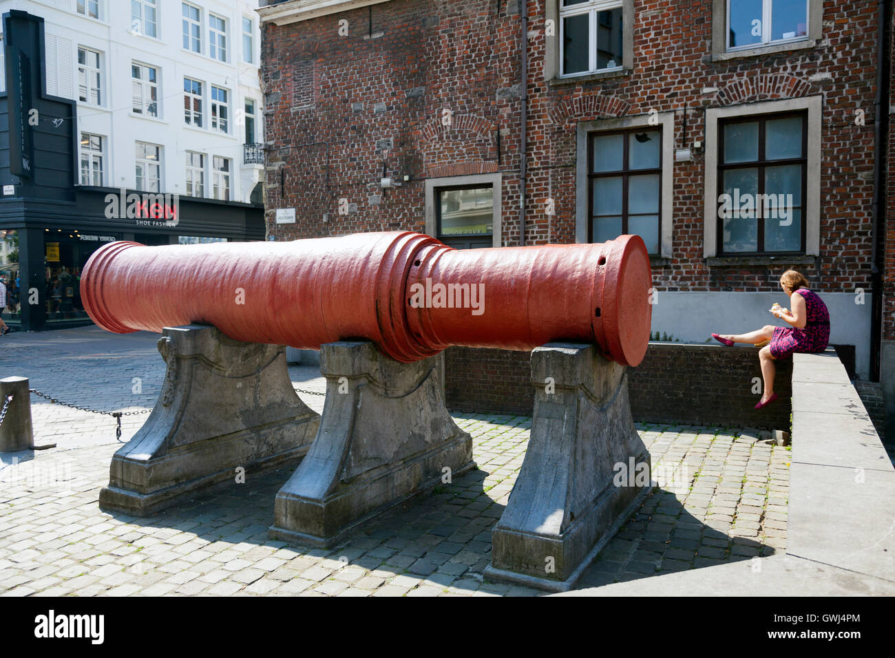 Dicke bertha -Fotos und -Bildmaterial in hoher Auflösung – Alamy